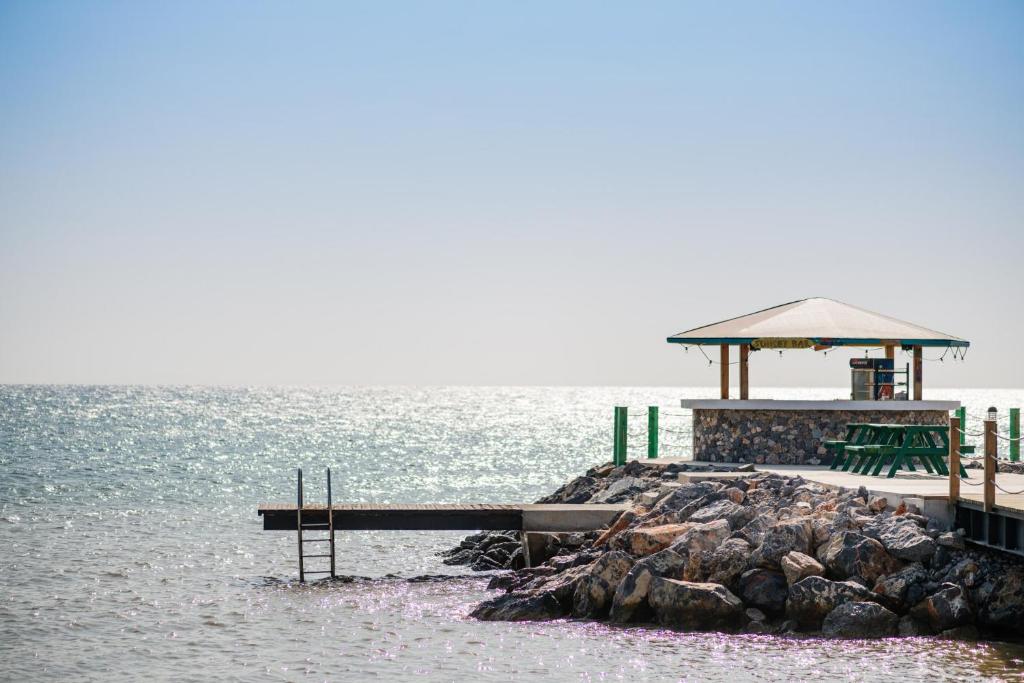 Beach – Thalassa Beach Resort