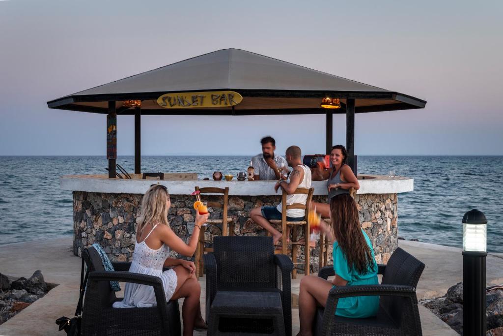 RESTAURANT – Thalassa Beach Resort