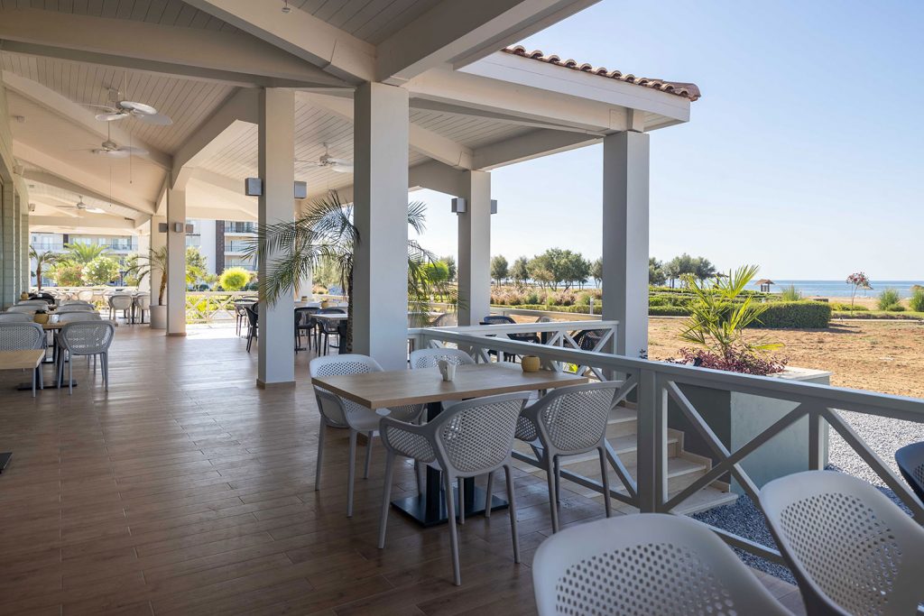 RESTAURANT – Thalassa Beach Resort